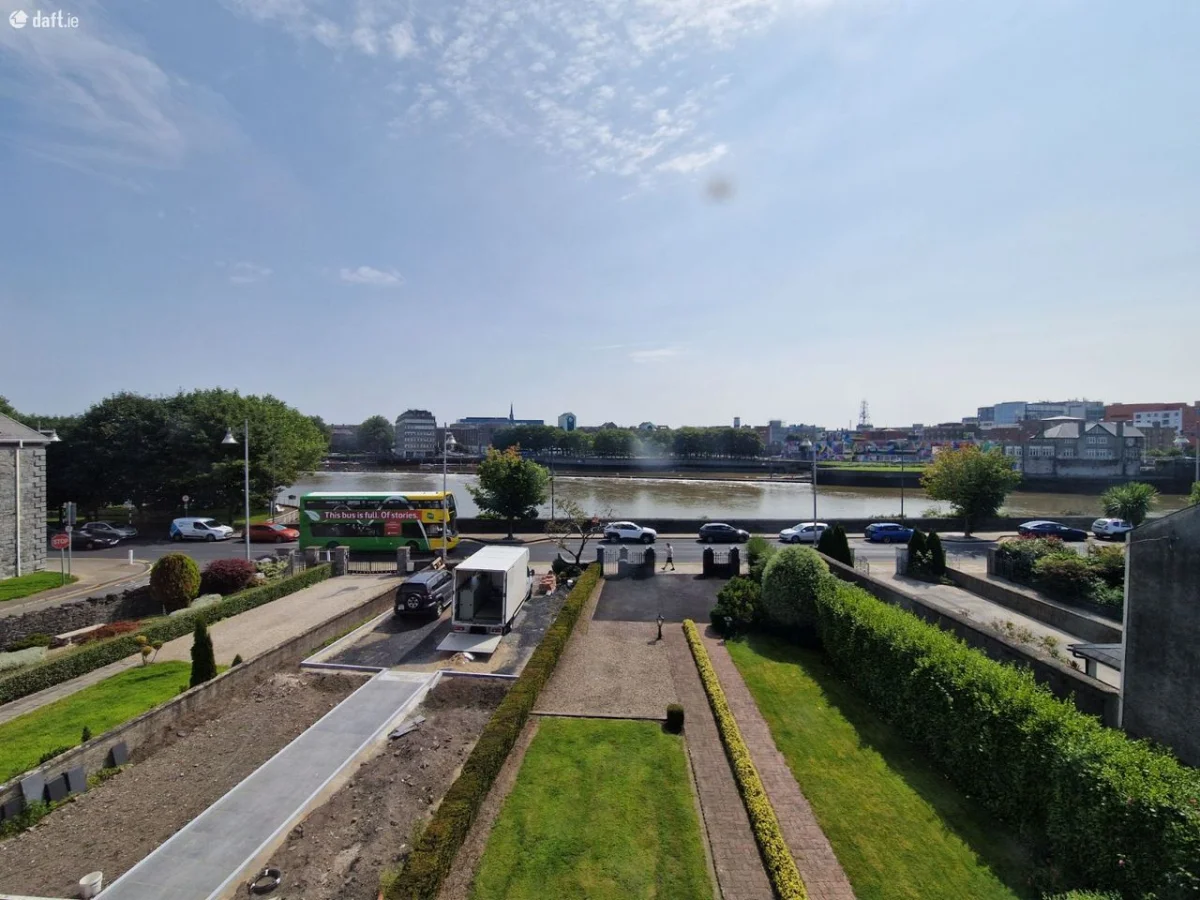 Riverview,4 The Trossachs,Clancy'S Strand,Limerick, Ennis Road, Co ...